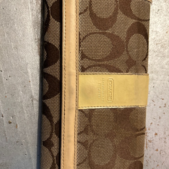 Coach | Bags | Authentic Coach Leather Wallet Preloved With Character ...